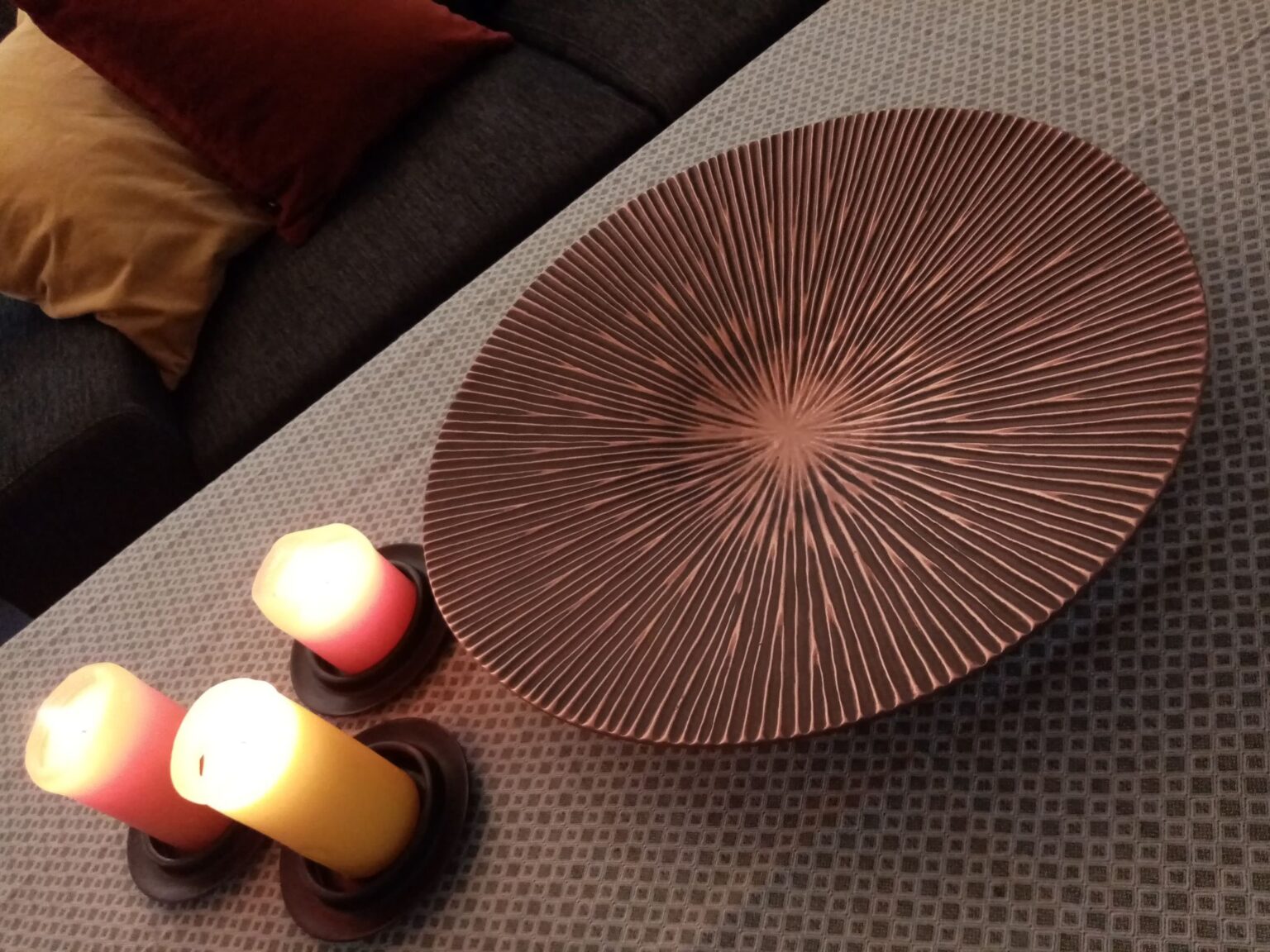 Pynte fat, korall mønster, 35 cm i dia - farge hvit - Lillesand Design AS