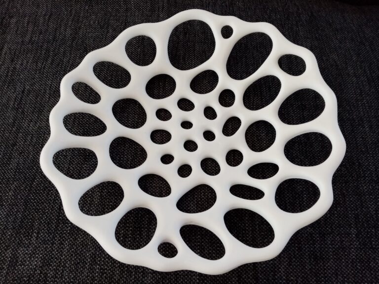 Pynte fat, korall mønster, 35 cm i dia - farge hvit - Lillesand Design AS